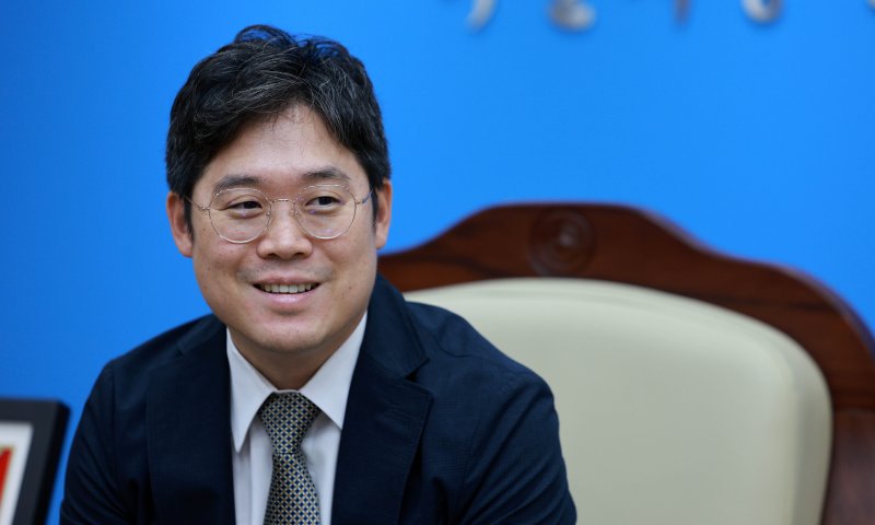 새 대한변호사협회장에 김정욱 당선…득표율 51.7% - 파이낸셜뉴스