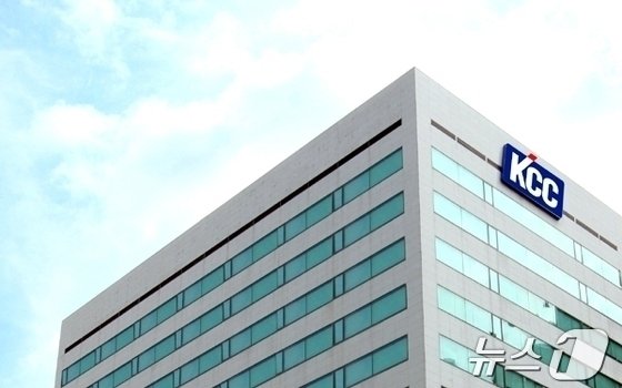 역대 최대 실적 거둔 KCC…'주당 9000원' 현금 배당 쏜다 - 파이낸셜뉴스