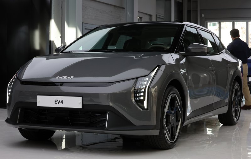 "1회 충전, 533㎞ 주행"…기아 EV4, 흥행 기대감 크다 - 파이낸셜뉴스