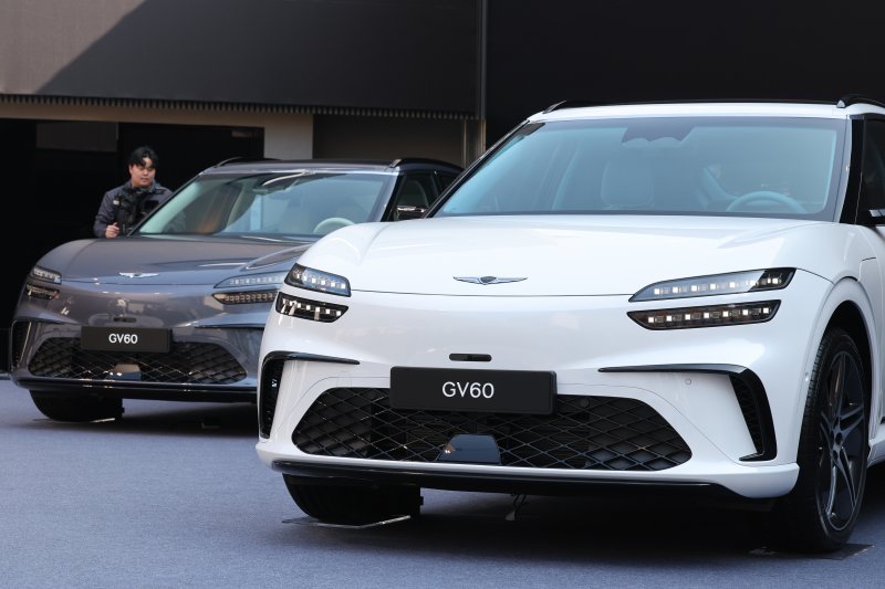 [뉴스1 PICK]주행거리 늘린 제네시스 GV60 부분변경 출시 - 파이낸셜뉴스