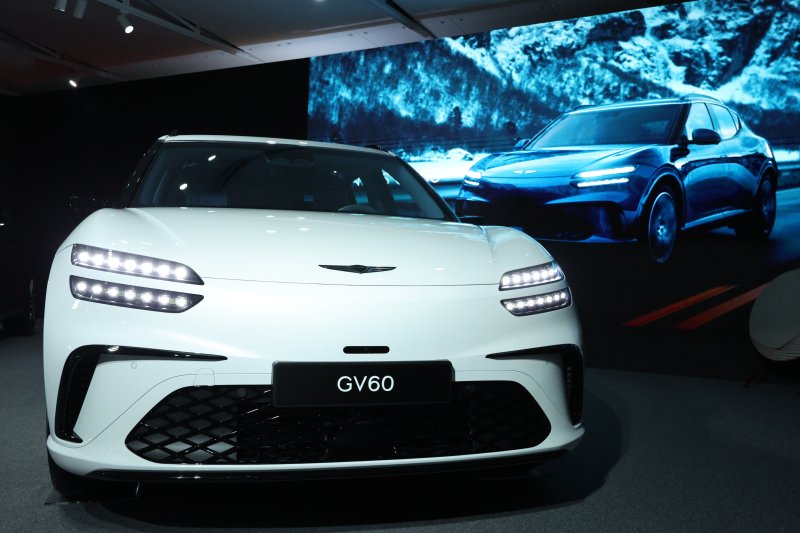 [뉴스1 PICK]주행거리 늘린 제네시스 GV60 부분변경 출시 - 파이낸셜뉴스