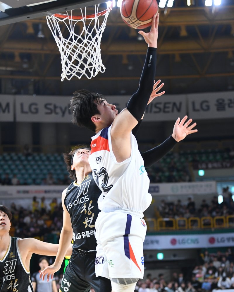 프로농구 kt, 2위 LG 잡고 공동 3위로…'4강 PO 보인다!' - 파이낸셜뉴스