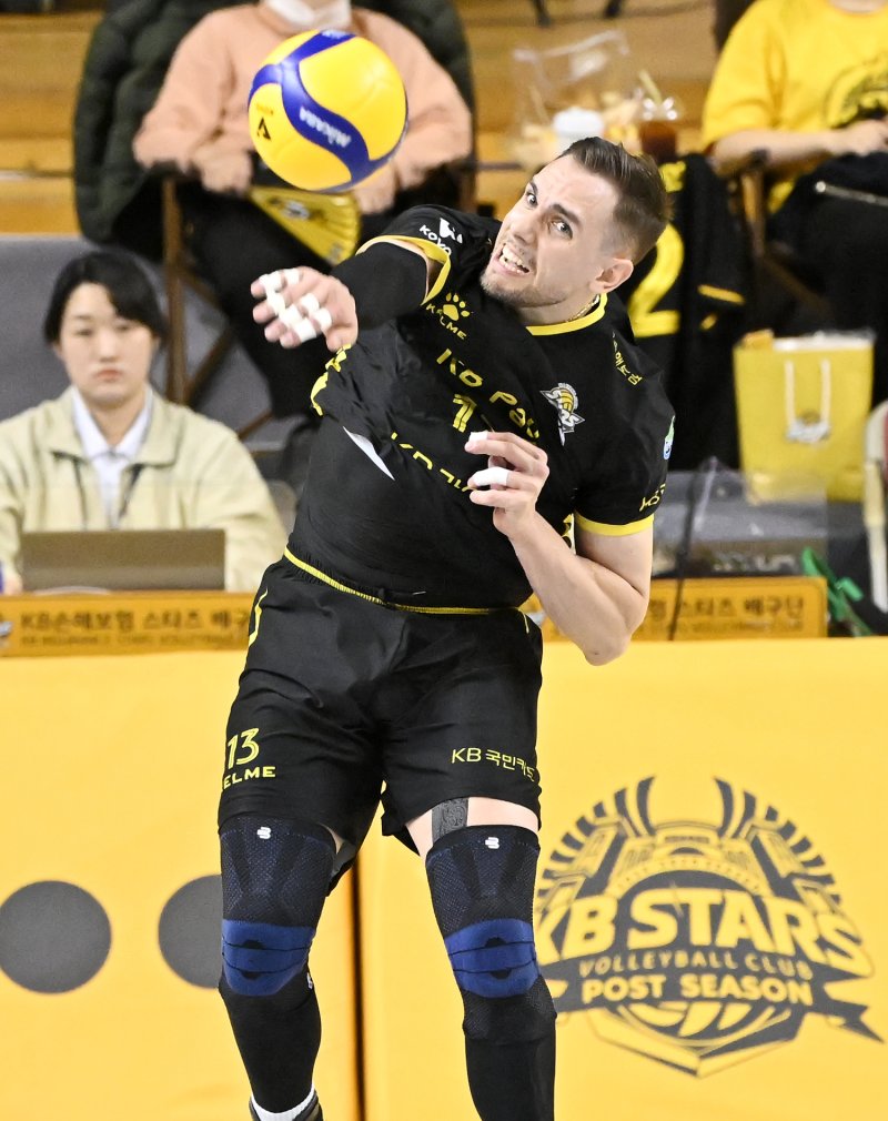 KB손해보험, PO 1차전 기선 제압…챔프전 진출 확률 89.4% 잡았다 - 파이낸셜뉴스