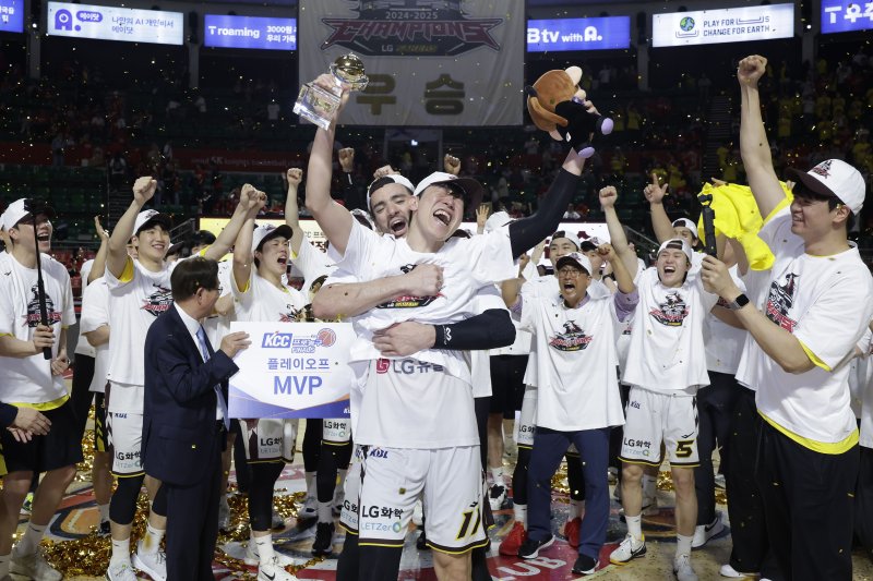 '챔프전 MVP' LG 허일영 "예상 못해…농구 인생에서 잊을 수 없을 것" - 파이낸셜뉴스