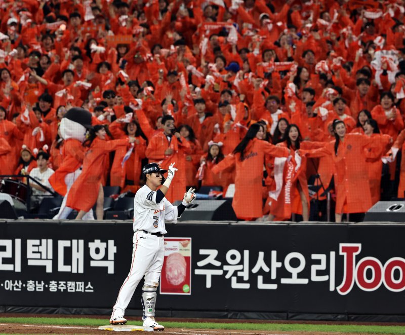 한화, 삼성 잡고 19년 만에 KS 진출…문동주 시리즈 MVP[PO5](종합) - 파이낸셜뉴스