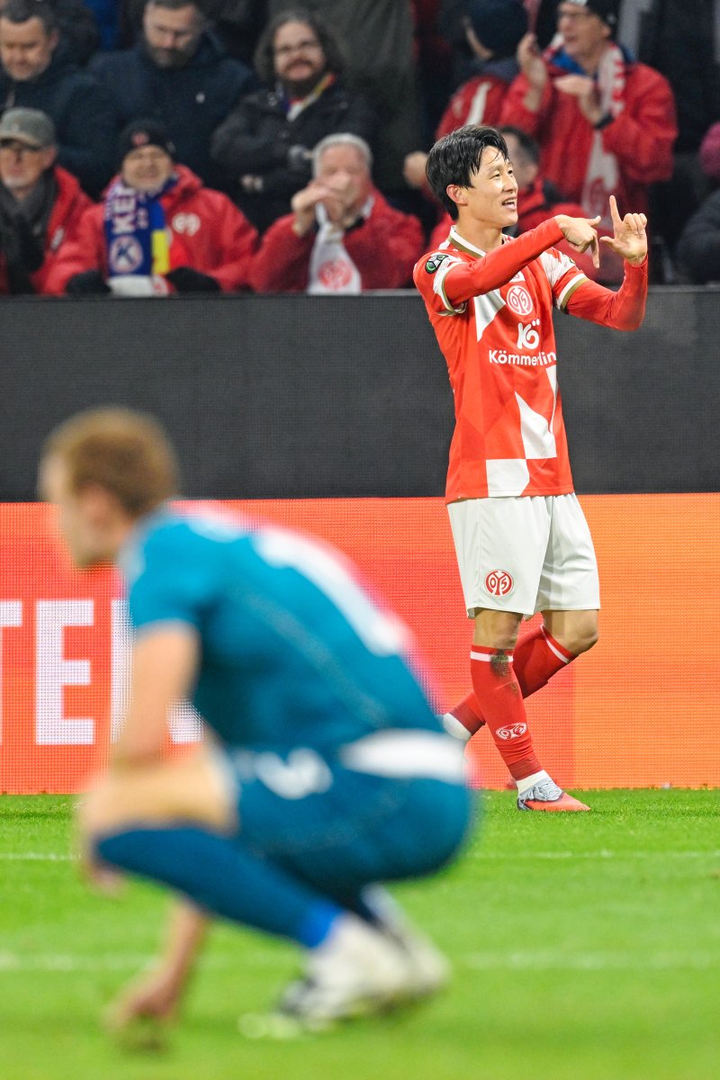 마인츠 이재성 "도움에 역전골까지 넣어 기뻐…뜻깊은 날"(종합) - 파이낸셜뉴스