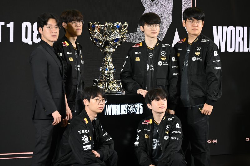 KT 비디디 "경기력 역대급…10년 기다린 롤드컵 결승, 포기 않겠다"[LoL 월즈] - 파이낸셜뉴스