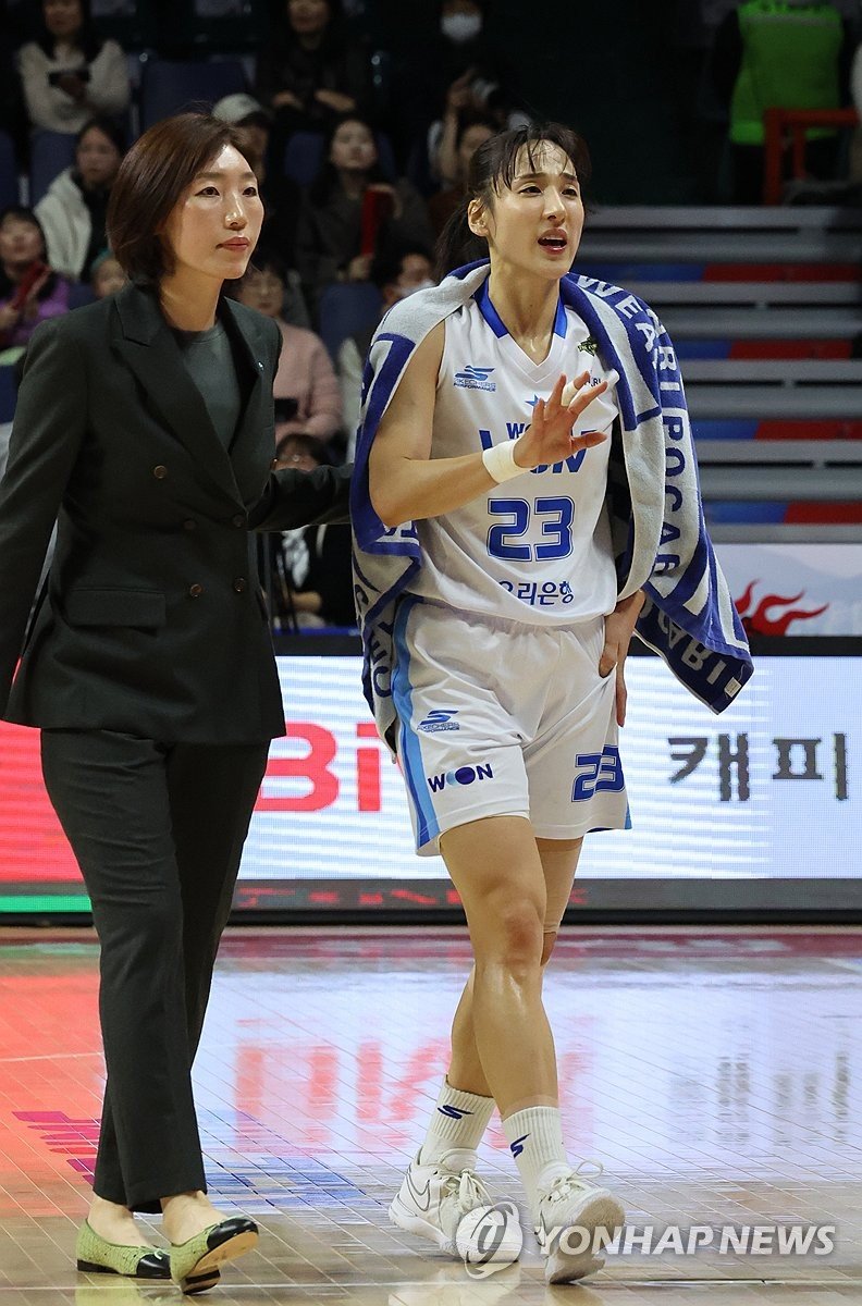 [여자농구개막] ①'절대1강' KB 누가 막을까…WKBL 16일 점프볼 - 파이낸셜뉴스
