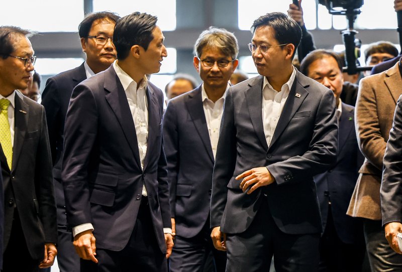 HD현대-UNIST 등 조선-해양 산업AI MOU 체결 [뉴시스Pic] - 파이낸셜뉴스