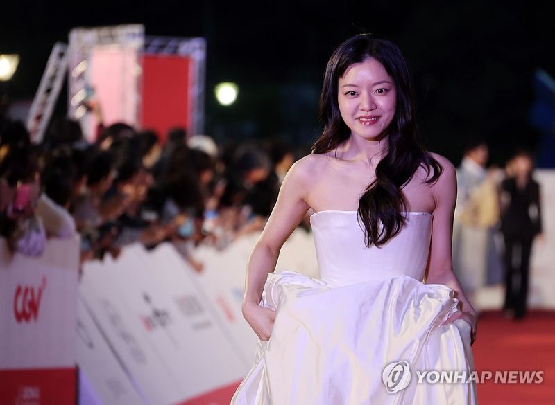 '선을 넘는 대담함' 전주국제영화제, 열흘간의 여정 시작(종합) - 파이낸셜뉴스
